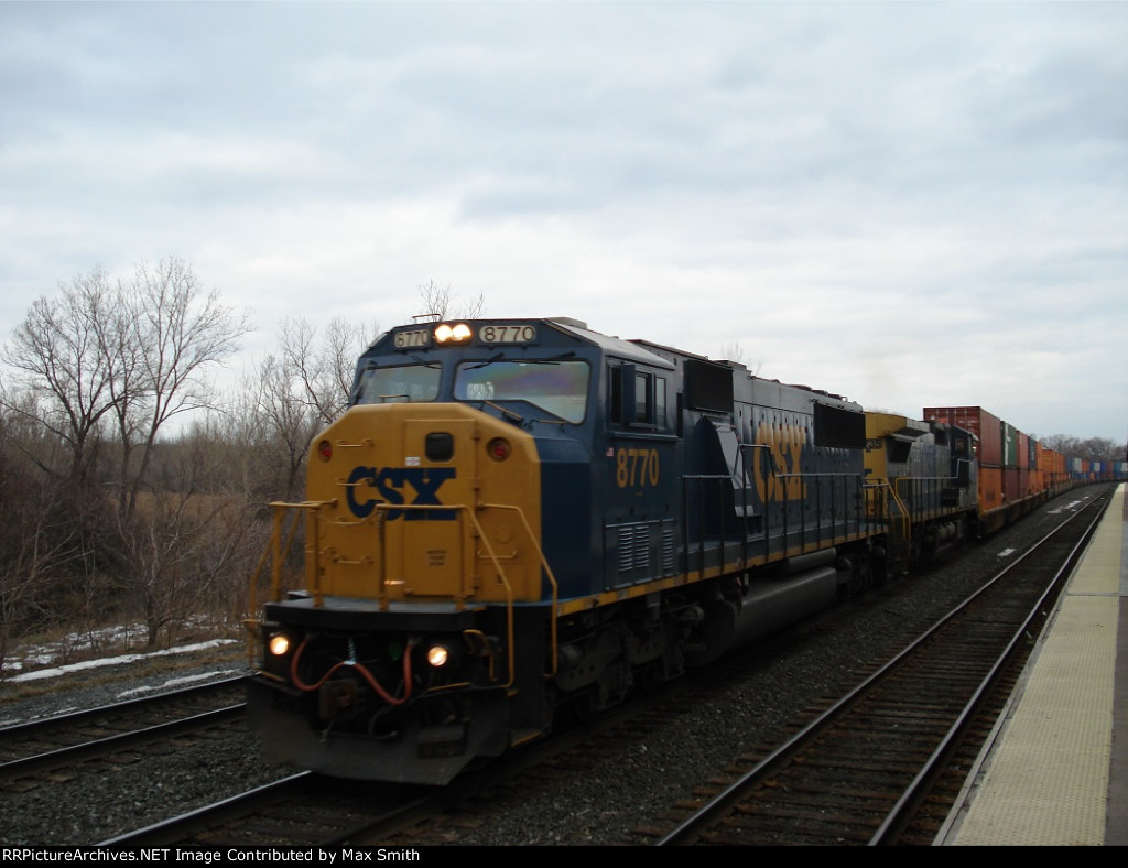 CSXT 8770